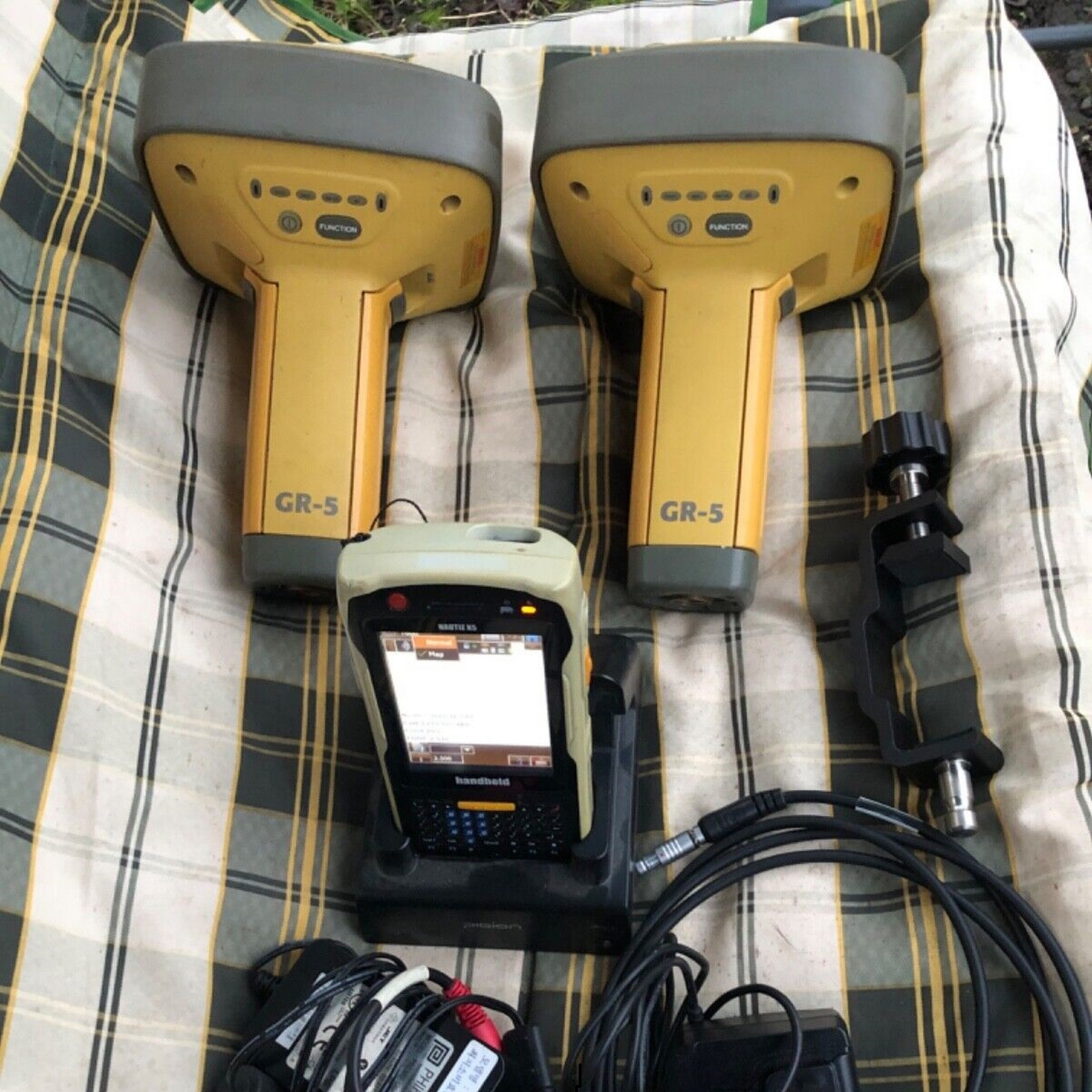 Topcon GR-5 GNSS RTK Base & Rover RTK Empfänger | Viva Kleinanzeigen